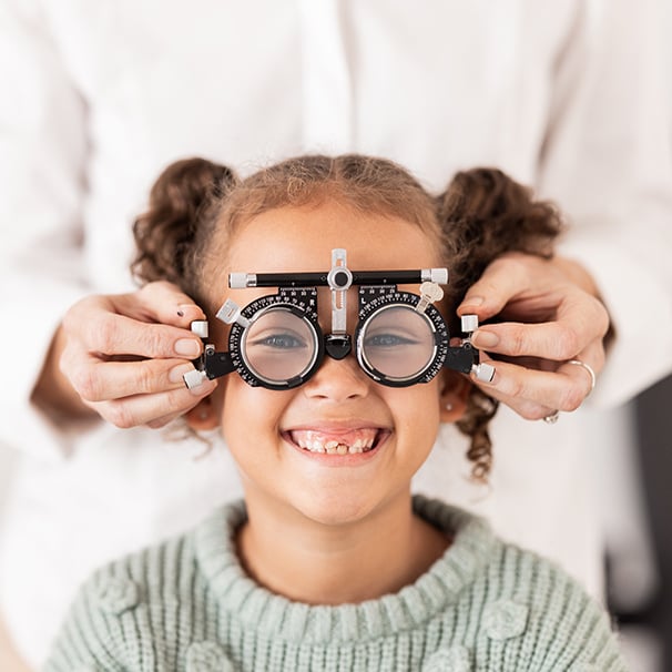 Kinderbrillen: Alles, was Eltern über die erste Brille wissen müssen